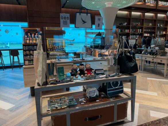 Cathay Pacific Lounge Review(Taipei): Spacious & Best Beef Noodle